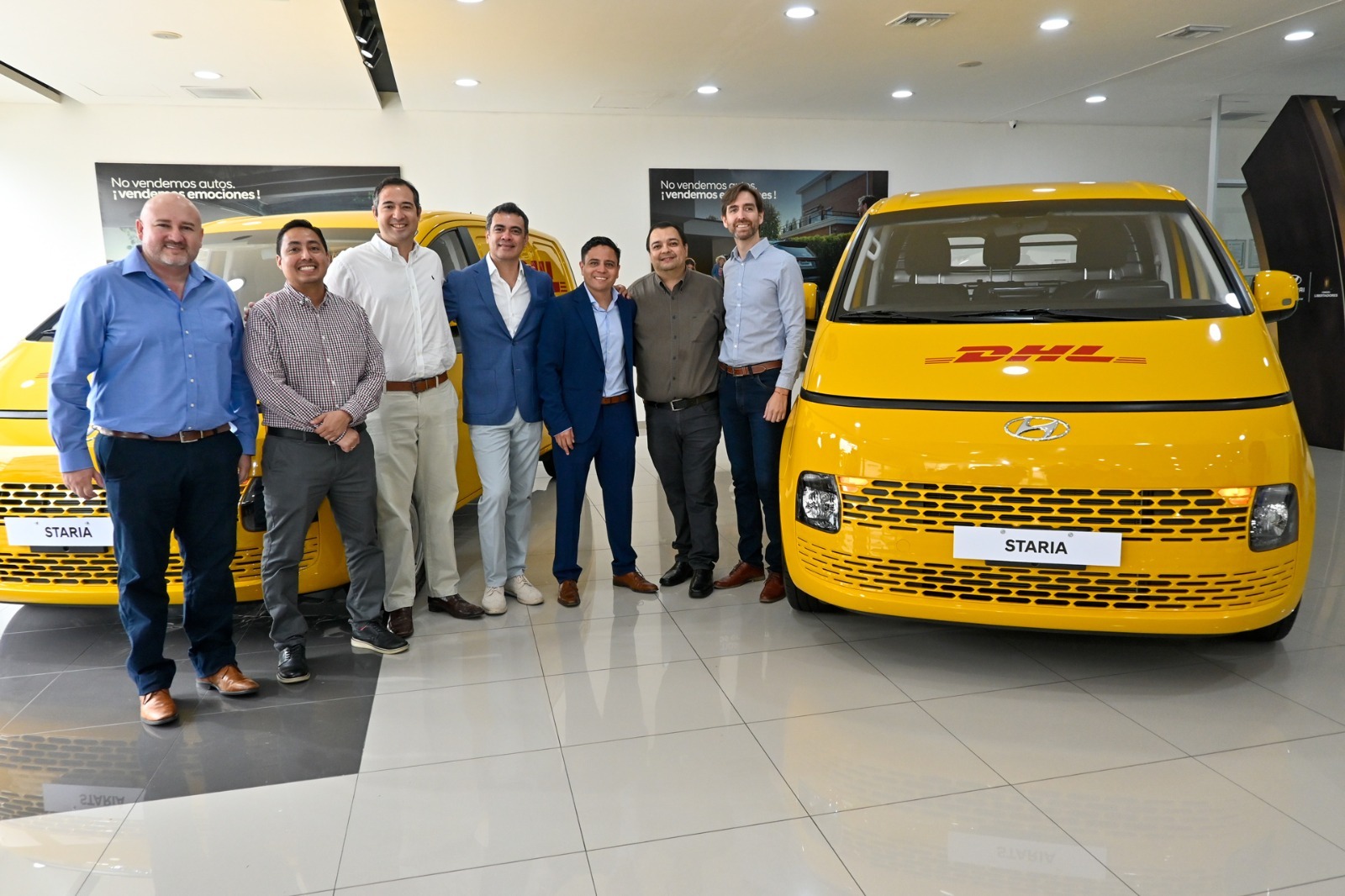Carmax entrega tres furgones Hyundai Staria a DHL, hecho que refuerza ...